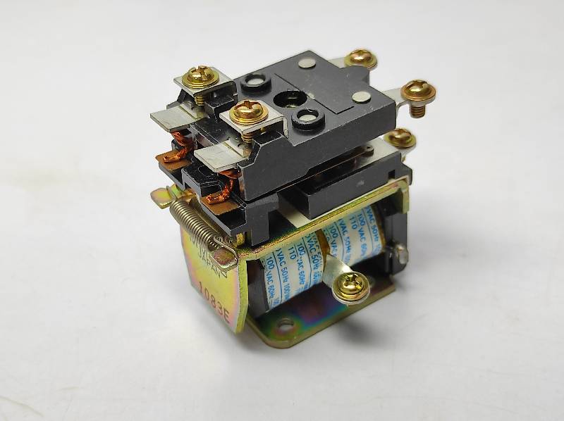 Omron MM2 B Monostable Relay - S N Ship Spares